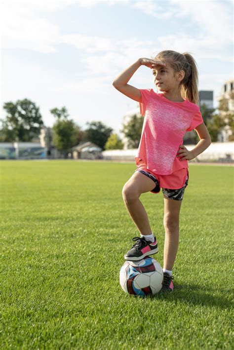 7 Reasons To Get Your Daughter Involved In Sports According To Science