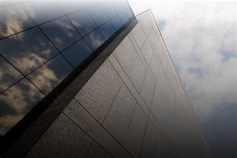 Dynamic Cladding Modern Lightweight Façade Systems