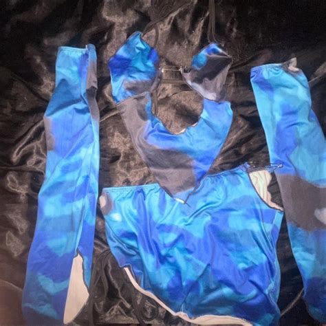 Topskirtsleeves Set Soo Flattering And Only Worn Once Depop