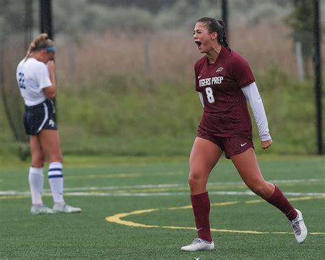 Girls Soccer Halpern Stars As No 1 Rutgers Prep Tops Bridgewater