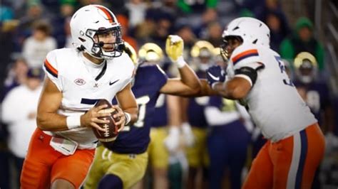 Uva Football Tony Elliott Has A Decision To Make At Quarterback