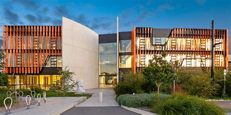 佛学殿堂 澳大利亚南天大学 大象国际留学移民