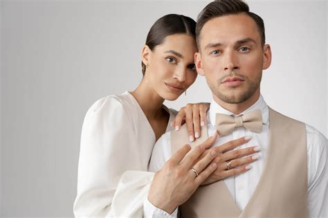 Купить кольцо для обручения в Екатеринбурге, кольцо с бриллиантом ...