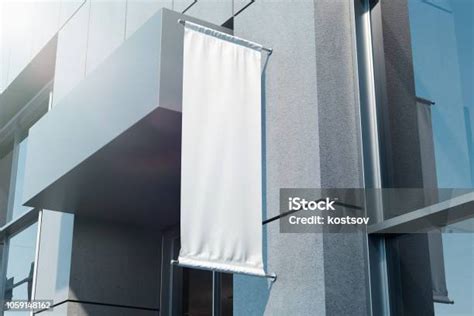 Mockup 빈 사각형 롤입니다 벽에 빈 포스터 템플릿입니다 3d 렌더링입니다 야외에 대한 스톡 사진 및 기타 이미지 야외 실물 모형 간판 Istock