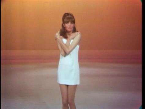Barbara Feldon Tv Show Genres Jennifer Aniston Hot 60s Tv Shows