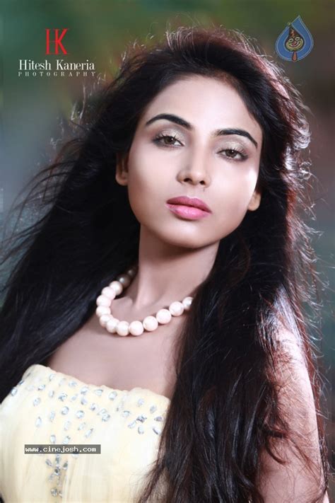 Shilpi Shukla Hot Photo Shoot Photo 10 Of 31