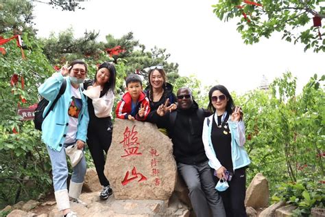 悦享五月 去有风的地方 教职员工天津盘山风景区欢乐行 学校新闻与活动 北京国际学校哪所好 优秀私立国际高中课程排名学校 北京力迈