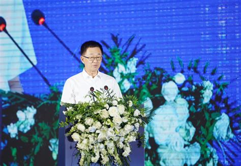 俄罗斯自然科学院外籍院士北京大学教授李挥受邀在“数字建筑·工业互联”为主题的第七届（2023）中国智能建筑节做主旨报告 未来网络国家重大