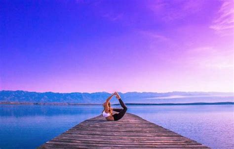 Pretty Swedish Pilot Wins Fans With Her Exciting Selfies And Hot Yoga Moves