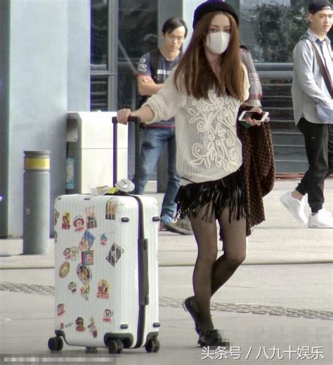 姚笛獨自現身機場顯孤寂 著短裙黑絲秀美腿 每日頭條