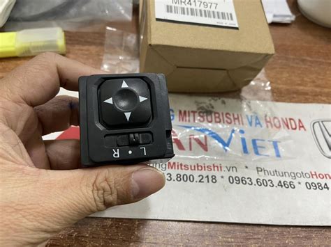 Công tắc chỉnh mặt gương xe Mitsubishi Attrage