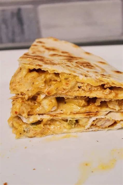 Taco Bell Chicken Quesadilla With Taco Bell Quesadilla Sauce Recipe
