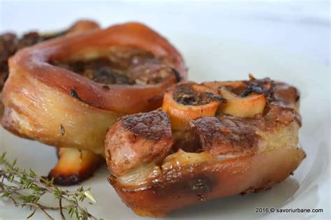 Ciolan De Porc Feliat La Cuptor Savori Urbane