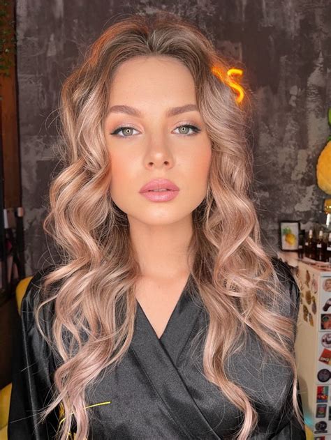 Шатуш на длинные волосы Стрижка средней длины Прически Длинные волосы