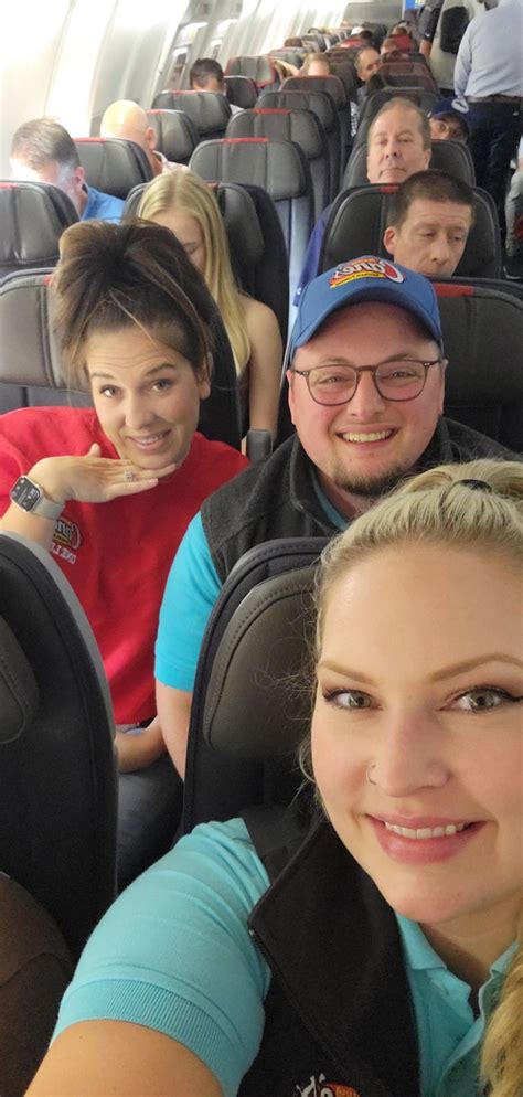 Cassandra Roeber On Linkedin Onelove Raisingcanes 80s Goldengirls