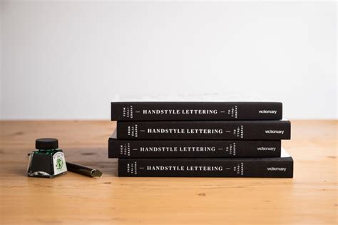 Handstyle Lettering un libro dedicato ai più interessanti esempi di calligrafia e lettering