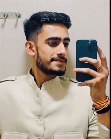 Krishhh ️ आज 76 वे गणतंत्र दिवस के पावन अवसर पर सांसन सचिवालय में