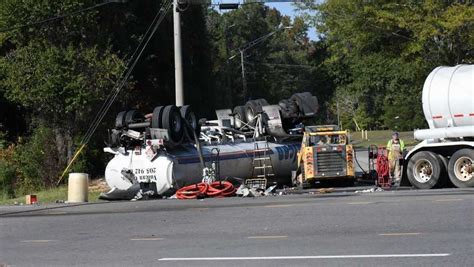 Overturned Tanker Truck Causes Closure Of Highway 78 In Jasper`