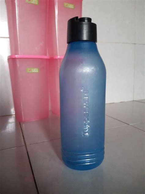Botol Tupperware Flip Kitchen And Appliances Di Carousell
