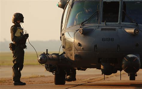 Sikorsky Uh 60 Black Hawk 5 Wallpaper Aircraft Wallpapers 42769