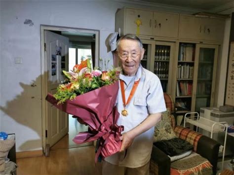 甘肃省委常委、省委宣传部部长陈青在京看望慰问任继周院士兰州大学新闻网
