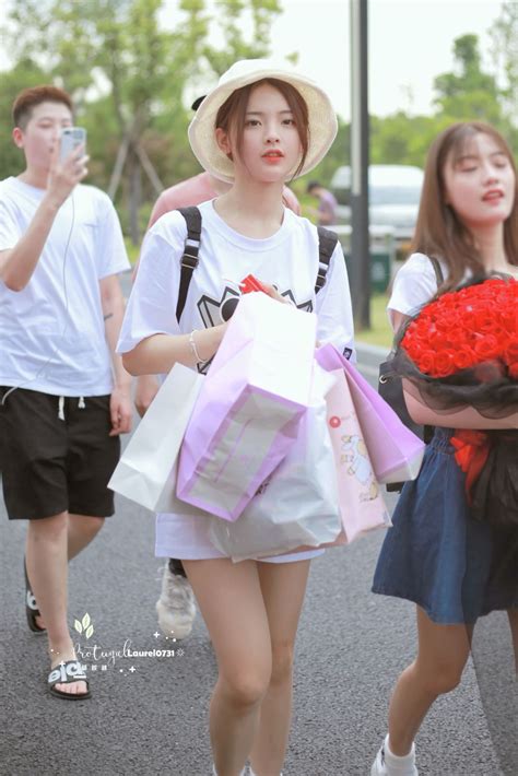 양초월 섹시한 사진 And 고화질 사진
