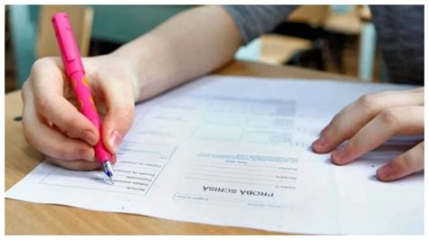Subiecte Matematică la Evaluarea Națională La geometrie elevii au avut un triunghi