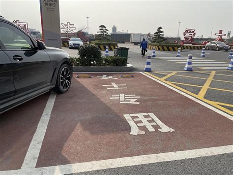 湖北高速“五星级”服务区抢先看：公厕放绿植，还有直升机停机坪 湖北日报新闻客户端