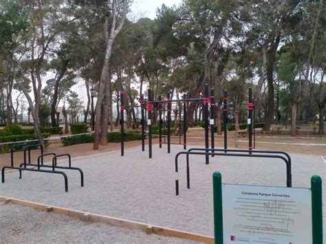 Zona de calistenia circuito running y movilidad articular Deportes Valdepeñas