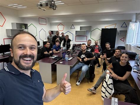 Днес за поредна година продължавам курса по облачни технологии и изучаване на Azure Имам