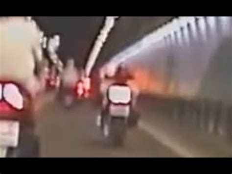 學校體適能測完不夠爽騎車也要仰臥起坐一下 YouTube