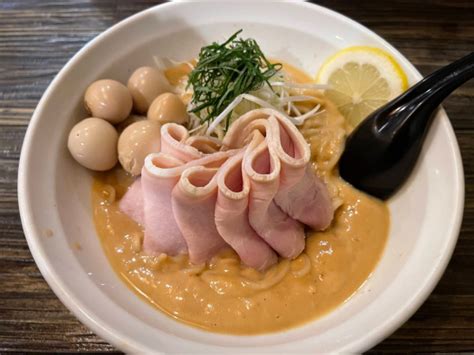 冷やしカニクリーミーそば肉増しうずら卵魚々麺 園のレビュー ラーメンデータベース
