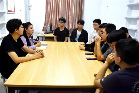旅游学院举办首场一站式学生社区师生座谈会