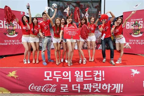 코카 콜라 월드컵 길거리 응원단에 15만개 무료로 쏜다소비자를위한신문 Consumertimeskorea