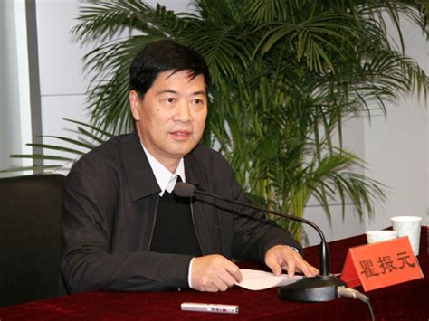 学校党委召开保持共产党员先进性教育活动情况通报会图文