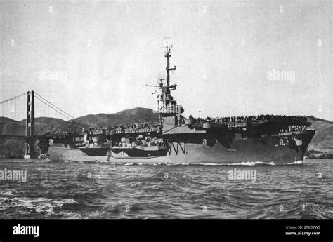 Uss Commencement Bay Cve 105 Enters San Francisco Bay Usa Circa In