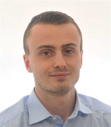Mit Riccardo Lucato Kontakt aufnehmen - Hafven