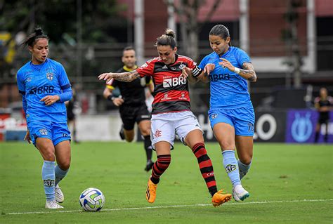 Flamengo vence a oitava seguida no Brasileirão femininoJogada 10