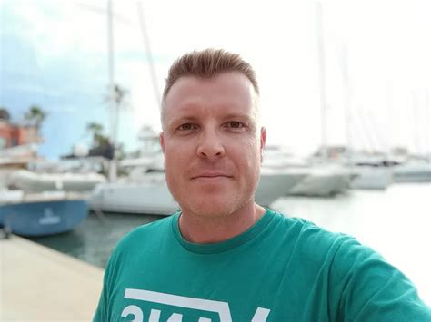 Yuk Cari Tahu Kelebihan Dan Kekurangan POCO M