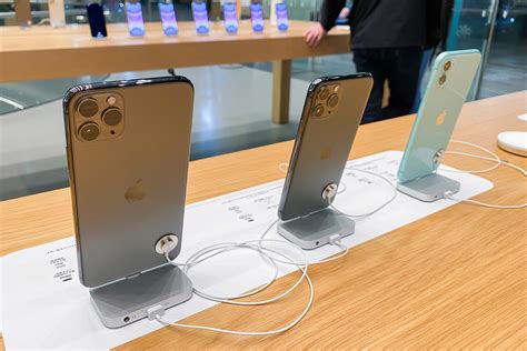 Стало известно как часто владельцы Iphone покупают новые смартфоны