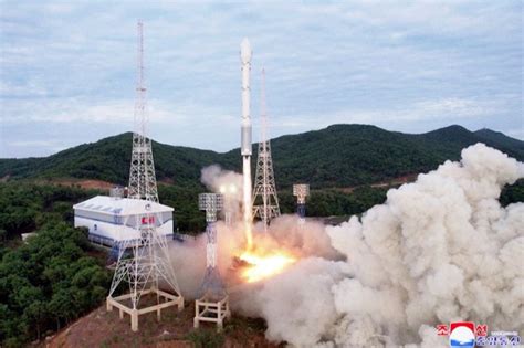 Korea Utara Akui Gagal Luncurkan Satelit Mata Mata