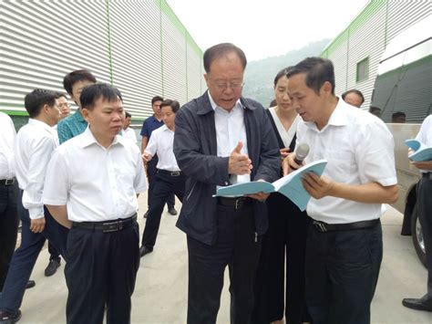 郑州市委书记马懿带领郑州市各个区委书记一行深入信念集团实地调研