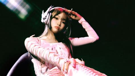 Chaewon LE SSERAFIM Perfect 4K 5001m Wallpaper IPhone Phone