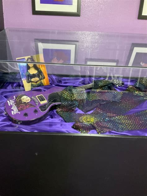 Pin By Madison Shepherd On Selena Quintanilla Perez Selena Quintanilla Selena Selena Museum