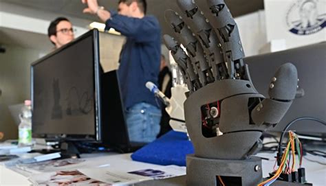 مخاوف بريطانية حقيقية تجاه مخاطر الذكاء الاصطناعي Ai بالعربي إيه آي