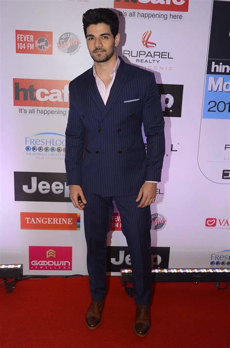 What 31 Celebs Wore To The 2017 Ht Most Stylish Awards