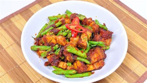 หมูกรอบผัดพริกขิง อาหาร สูตรอาหารไทย