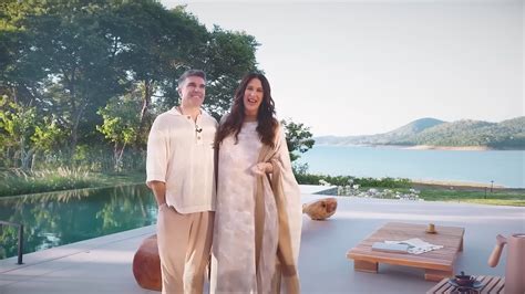 Cláudia Raia e marido Jarbas Homem de Mello mostram nova mansão para