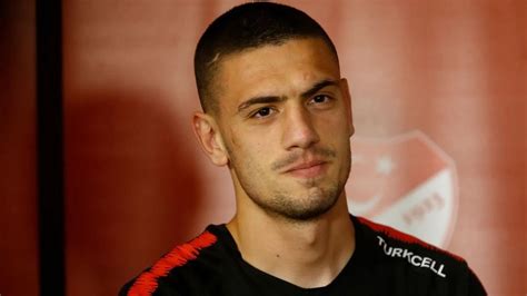 Merih Demiral geleceği hakkında kararını verdi