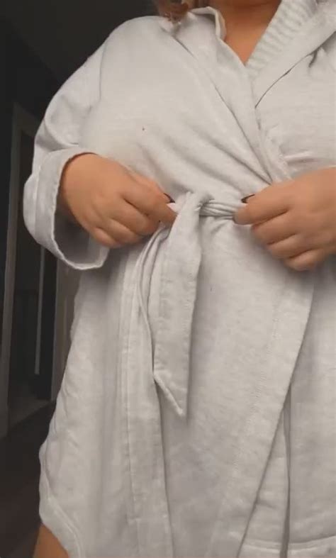 Run Your Hands Over My Soft Squishy Body Scrolller
